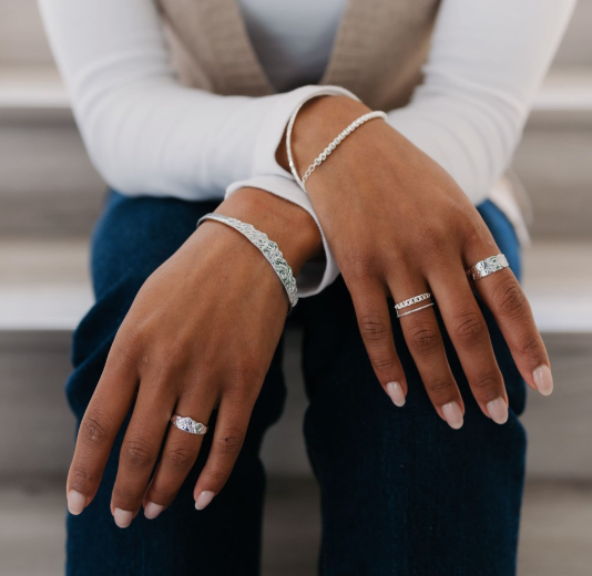 Tessa Ring | 2 colours – Girl + Friends Collective